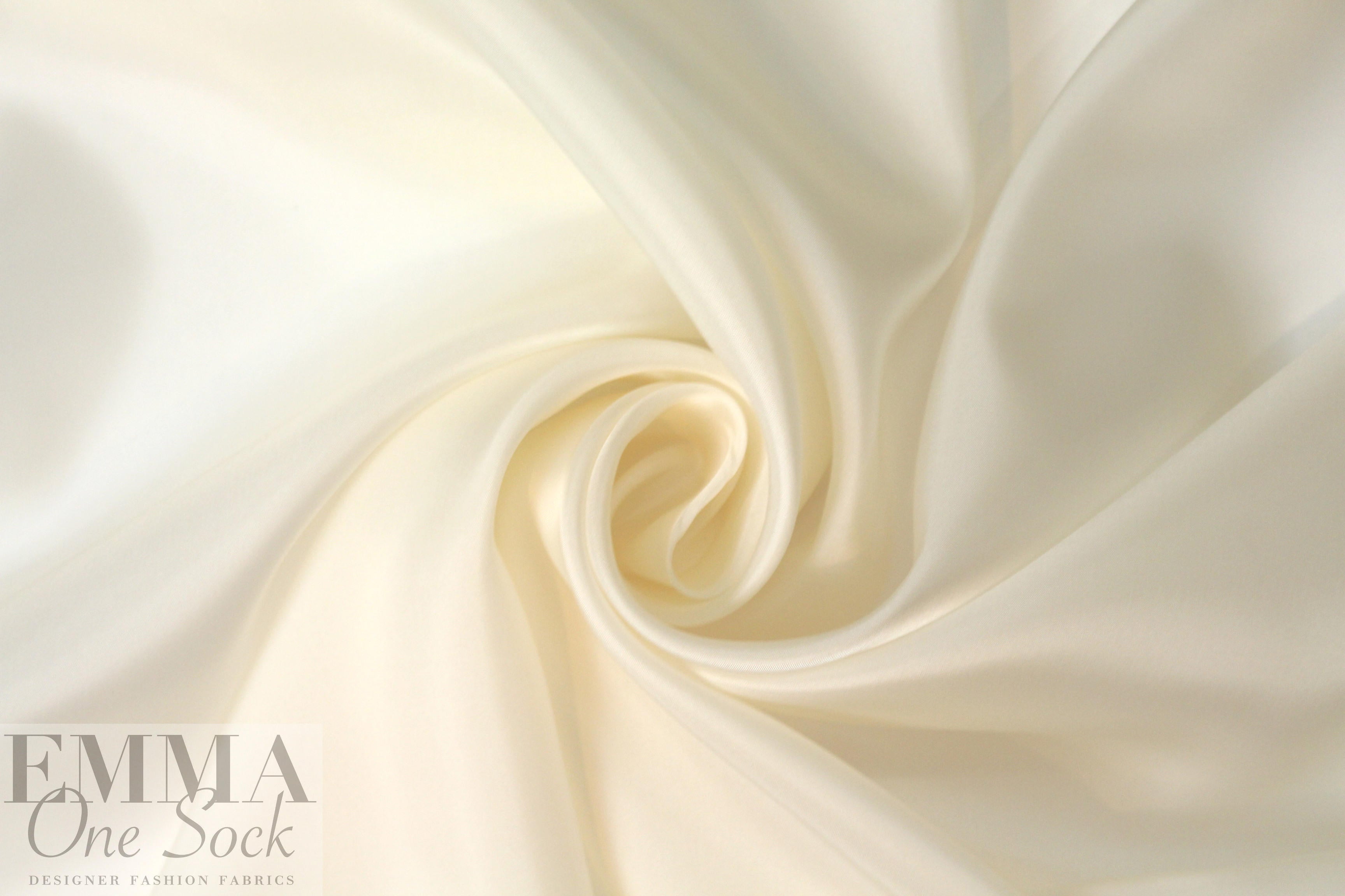 Bemberg 100% rayon lining - cream .75 yds – EOS Fabrics